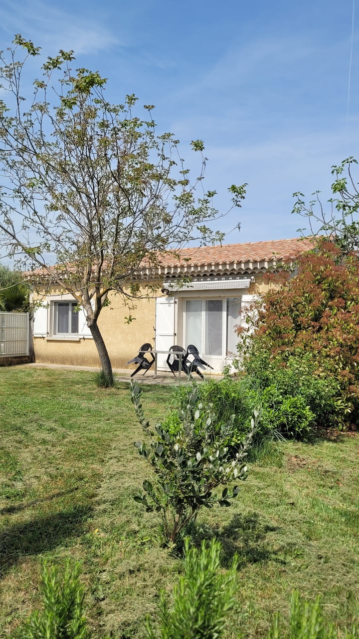 Maison Sud Ardèche, Au Calme - Pont-Saint-Esprit