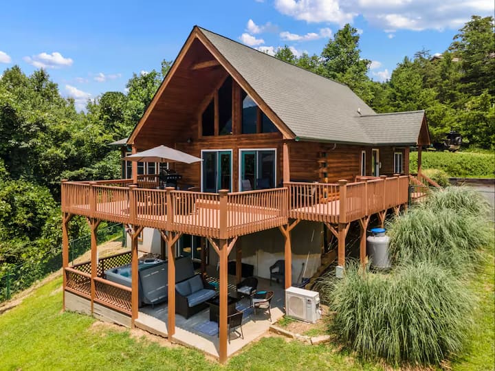 Mountain Cabin In Lake Lure, North Carolina - Lake Lure, NC
