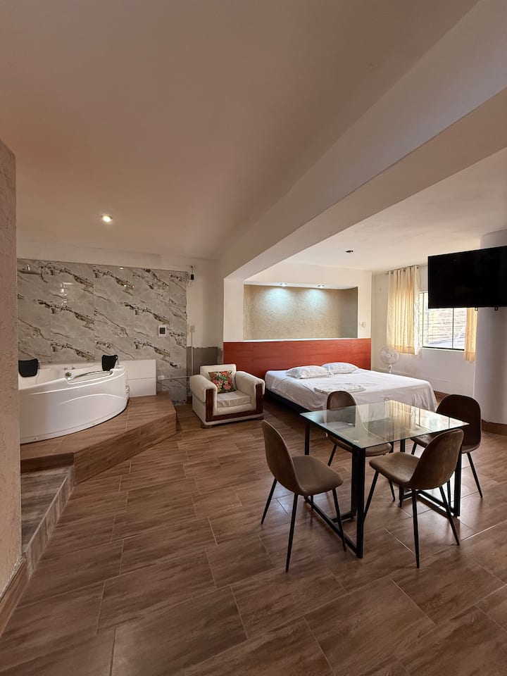 Acogedoras Habitaciones En El Hotel Emperador - 