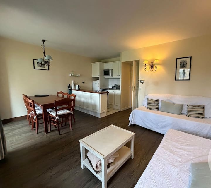 Appartement Calme Vue Sur Golf Avec Piscine ! - Deauville