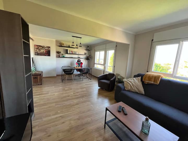 Appartement Avec Deux Chambres - 70m2 - Houilles