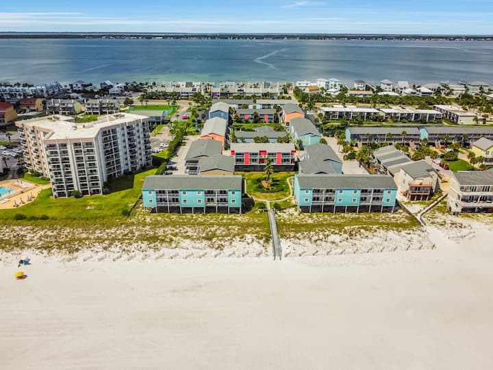 Villas On The Gulf A4 | Steps To Beach | Pool - Gulf Breeze, FL