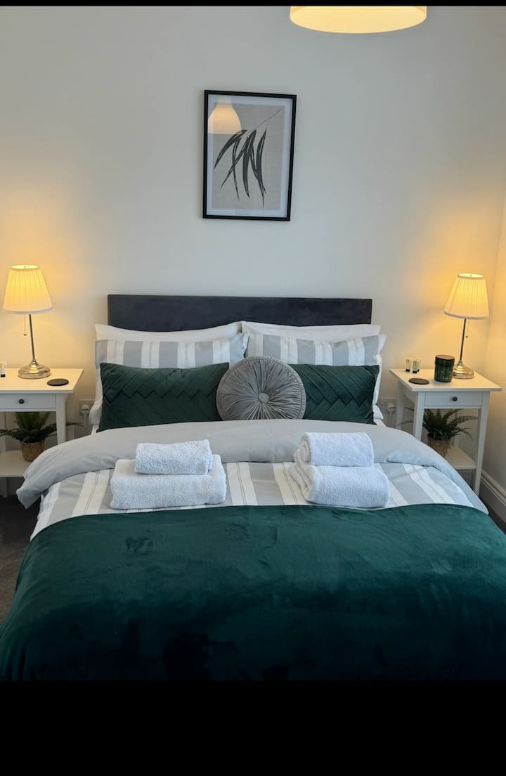 Stylish Private Room, Blue Flag Beach - Christchurch, UK