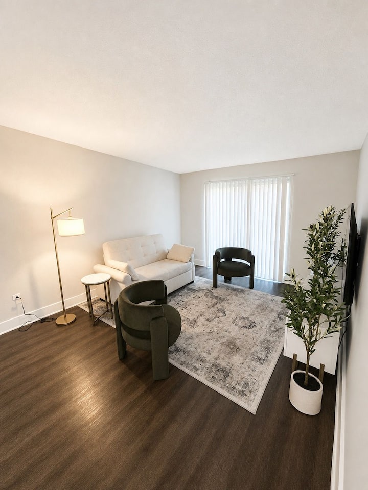 2br Apartment | Resort Pool + Gym | 9 Min To Tpa - Tampa