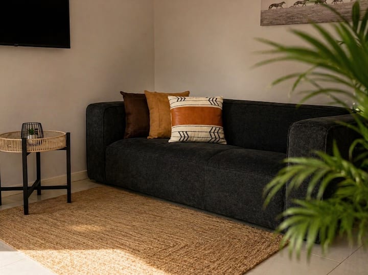 Modern Umhlanga Stay | Wi-fi, Pool & Gym - Umhlanga