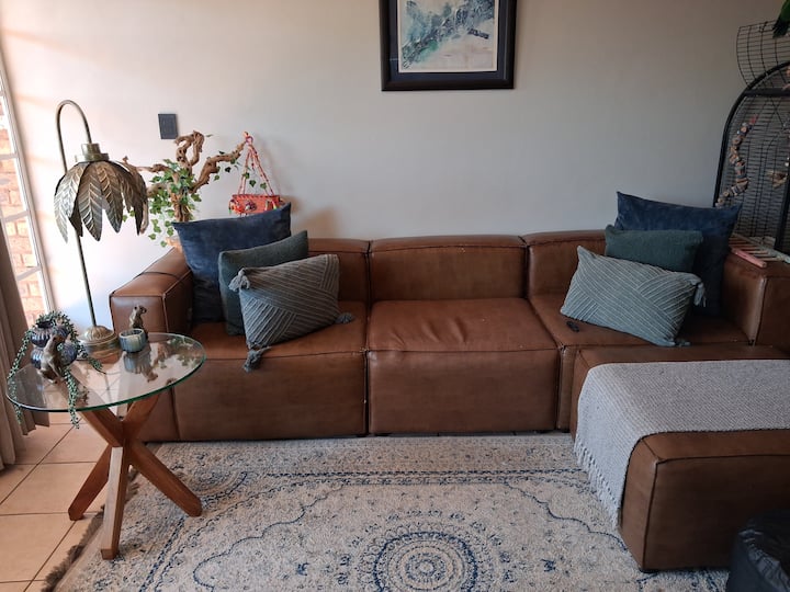 Recently Renovated, Modern And Cosy - Centurion