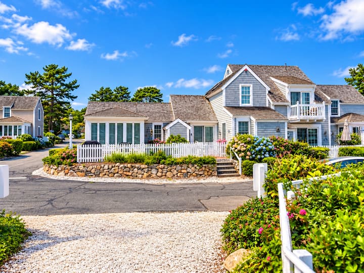 A Storybook Cape Cod Cottage By The Sea - Mashpee, MA