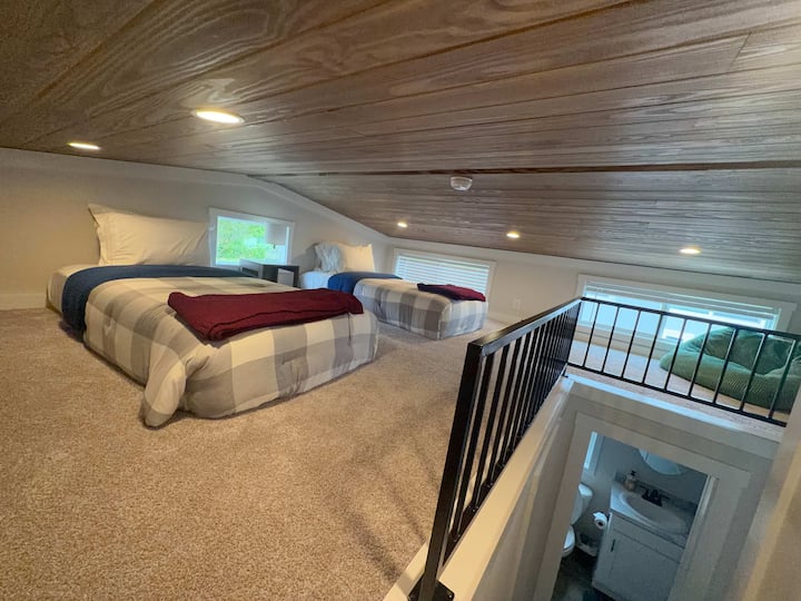Waterfront Tiny Home | Free Parking On Ms River - Vicksburg, MS