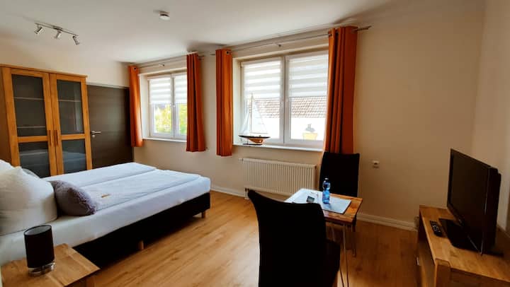 Ruhiges Doppelzimmer Nahe Elbe & Altstadt - Glückstadt