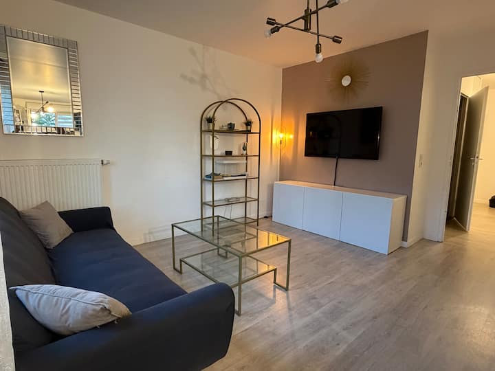 Terrasse, Parking, Rer Direct Paris/disney - Neuilly-Plaisance