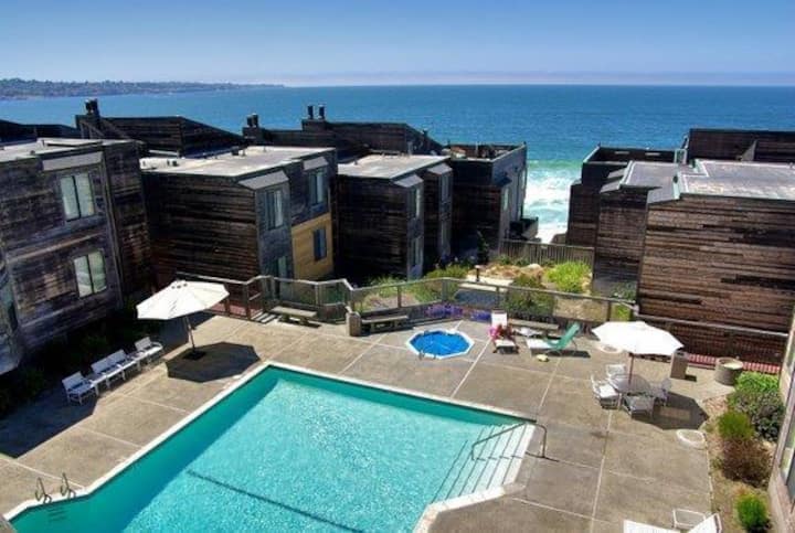 Beach Condo - Monterey, CA