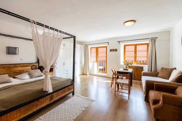 Apartment Mit Balkon In Historischer Altstadt - Český Krumlov