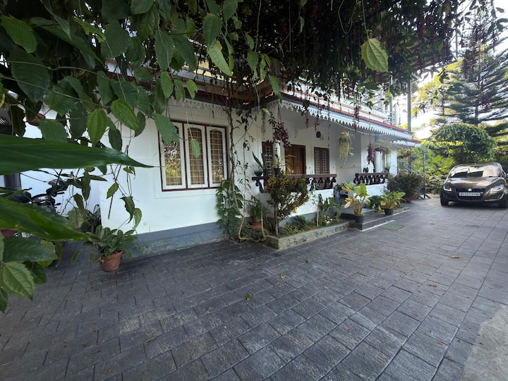 Homestay Inn Munnar - Munnar