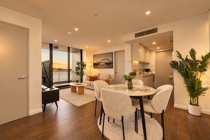 Olympic Park Luxe 2 Br |Pools, Sauna & Balcony - Sydney