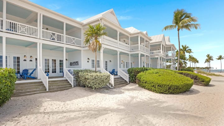 3br Beachfront Villa + Restaurant & Watersports - Marathon, FL