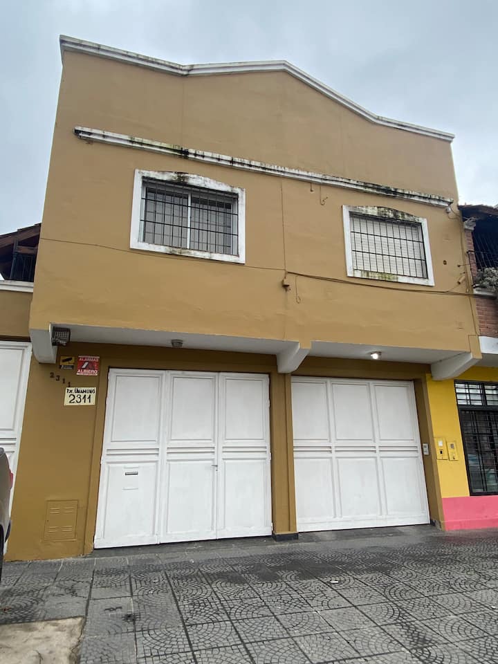 Casa Amplia Para 6 Con Cochera Y Asador - San Miguel de Tucumán
