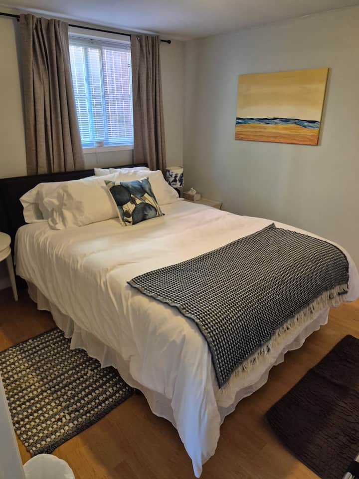 Pet Friendly Suite Near Ardagh Bluffs Trails - 巴里
