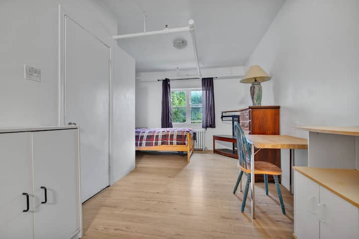 Cozy Bachelor Studio - Near Downtown Gatineau - Gatineau