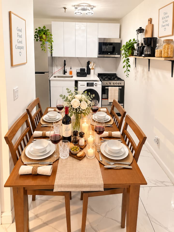 Near Downtown Jc + Nyc | Parking | Sleeps 8 - Bayonne