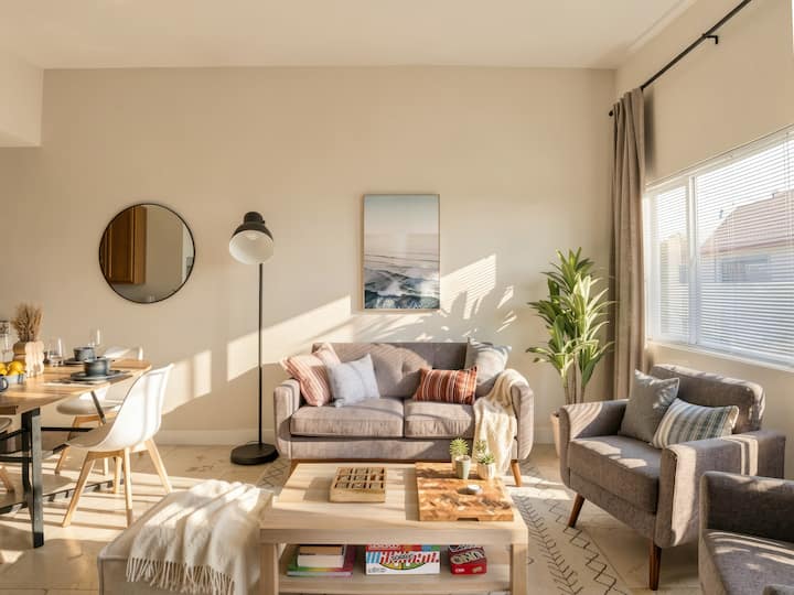 Cozy South Bay Home | Near Lax & Beaches - Los Angeles