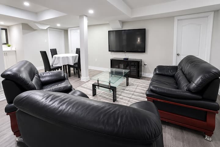 Cozy 2br Basement W/private Entry, Laundry & Patio - Brampton
