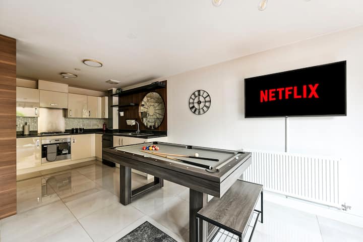 Luxury 5br | 11 Beds | Groups | Parking | Snooker - Dartford