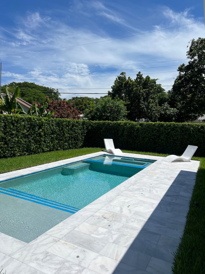 Entire Luxury House In North Miami Beach - North Miami Beach, FL