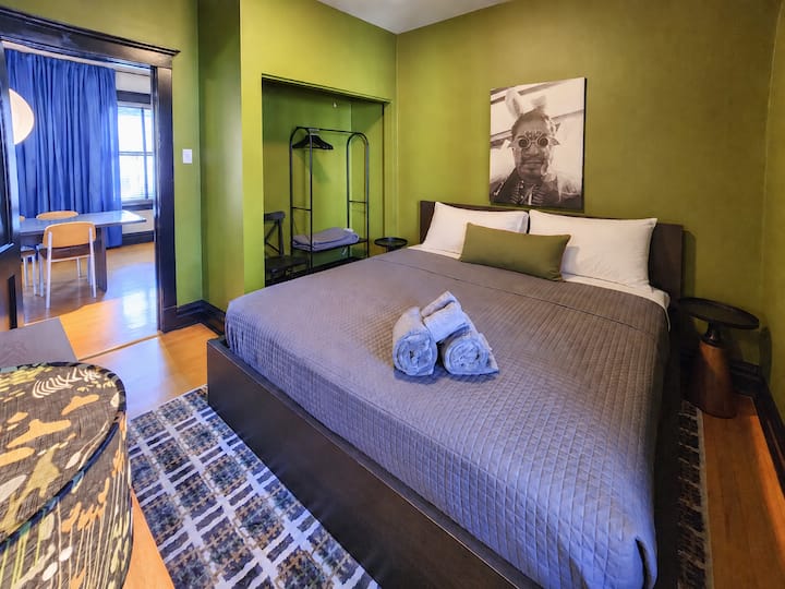 Lord Of The Springs  Vintage 1br Near Wrigley - Lincoln Park - Chicago