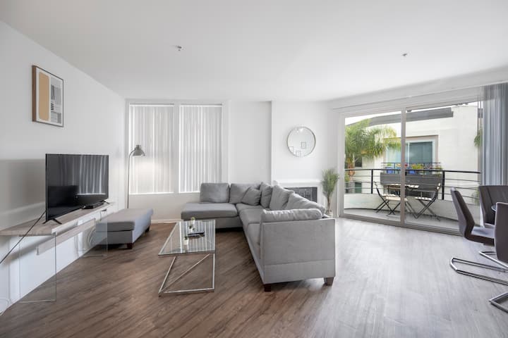 Cozy 2bedroom In Marina Del Rey W/ Pool & Parking - Marina del Rey, CA