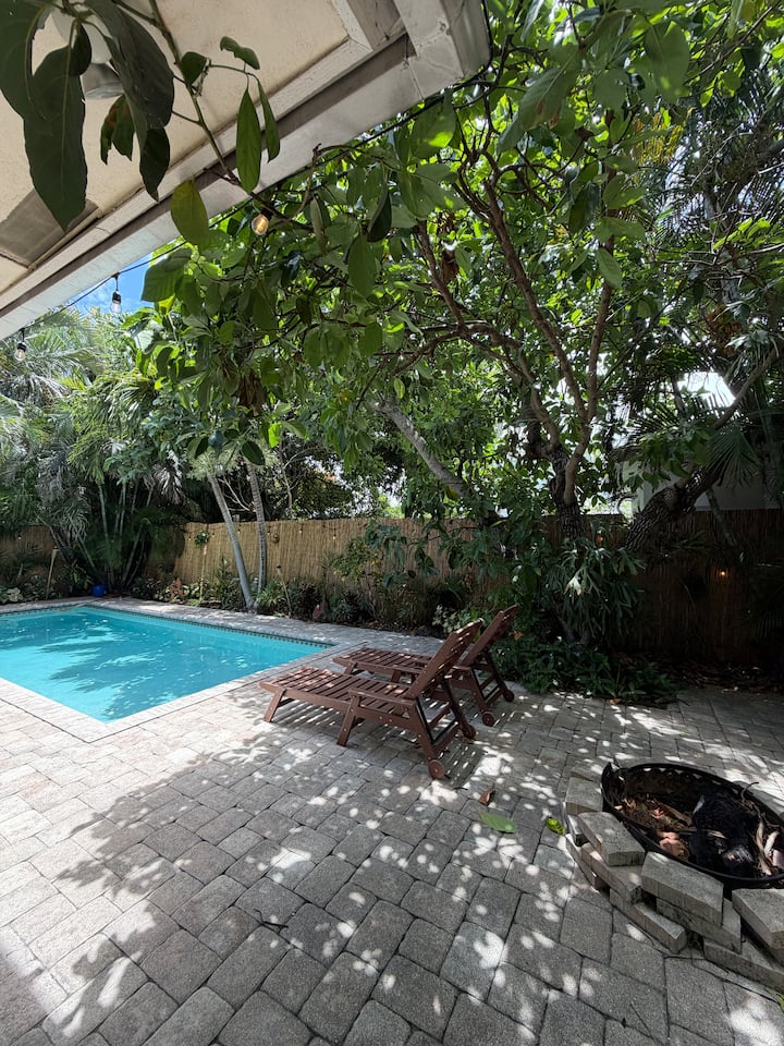 Palm House With Heated Saltwater Pool - West Palm Beach, FL