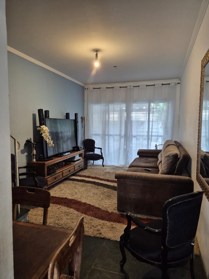 Sobrado Em Bairro Residencial - Embu das Artes