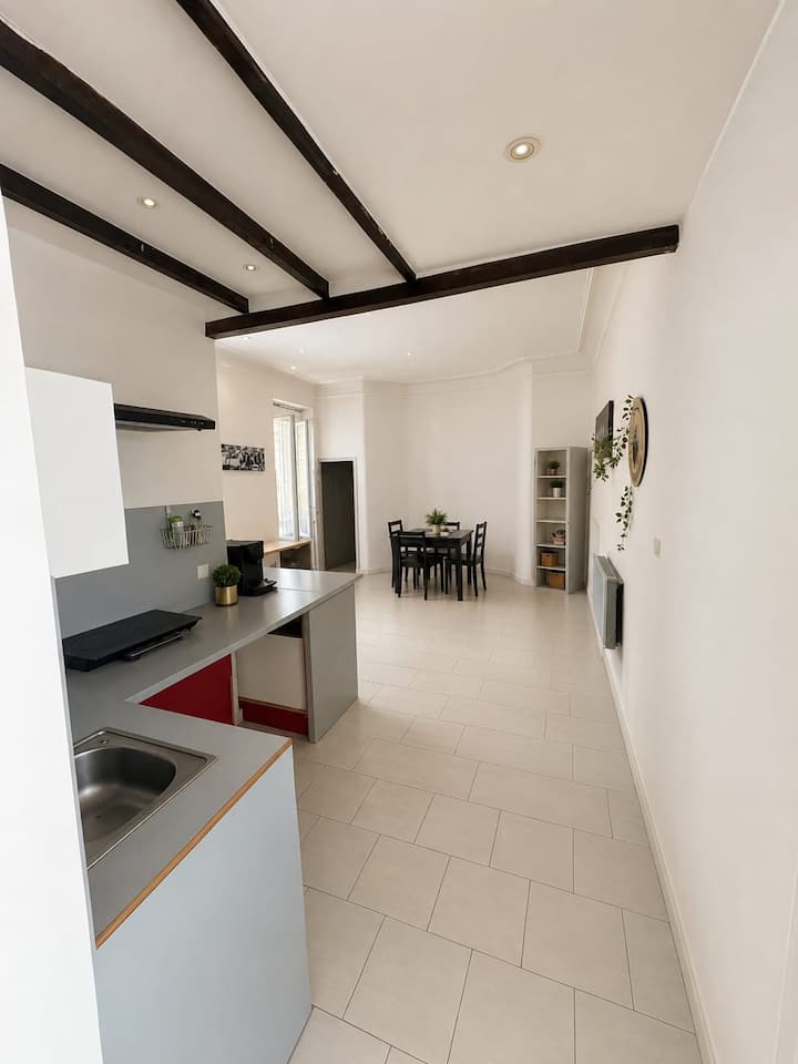 Appartement Climatisé En Plein Centre Du Village - Eyguières