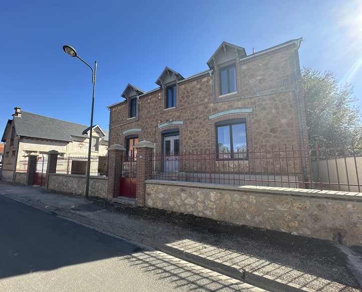 Maison Bourgeoise, 5 Chambres, 12 Places - Sézanne