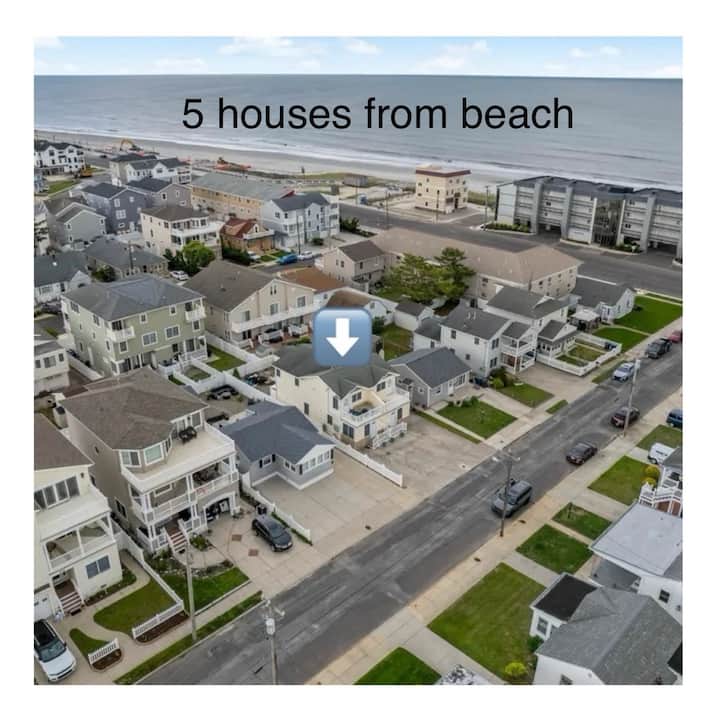 Your Beach Days Start Here, Steps From The Beach! - Brigantine, NJ