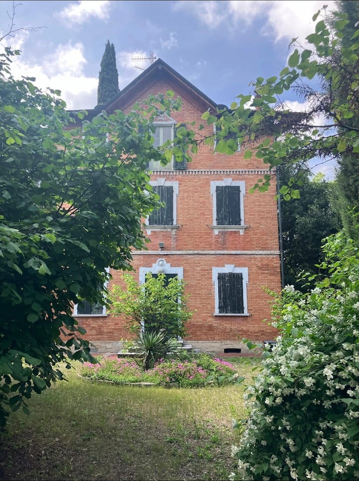 Affascinante Appartamento In Rustico Ristrutturato - Reggio Emilia