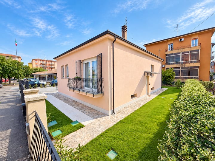Villa 3 Suite Giardino Garage Parcheggio Privato - Verona