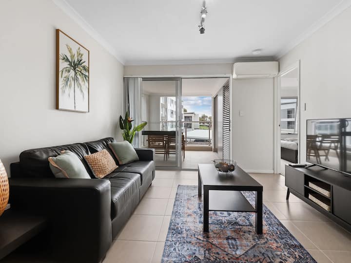 Modern 2 Bdr Rockingham Apt Inc Balcony & Parking - Perth