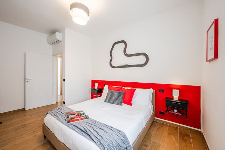 Circuit House Maranello - [Garage & Parking Spot] - Sassuolo