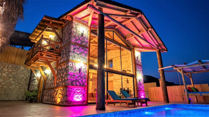 Kalkan'da Deniz Manzaralı ÖZel Havuzlu Villa - Kalkan