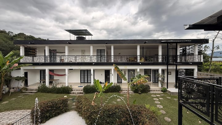 Casa 47: 7 Hab, Piscina Y Jacuzzi, Chinácota - Chinácota