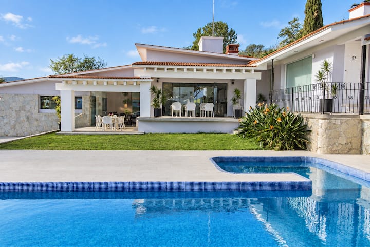 Luxury 5-suite Mansion With Heated Pool - Oaxaca