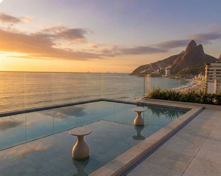 Ipanema, Quadra Praia, Posto 9, Piscina Infinita - Brazil