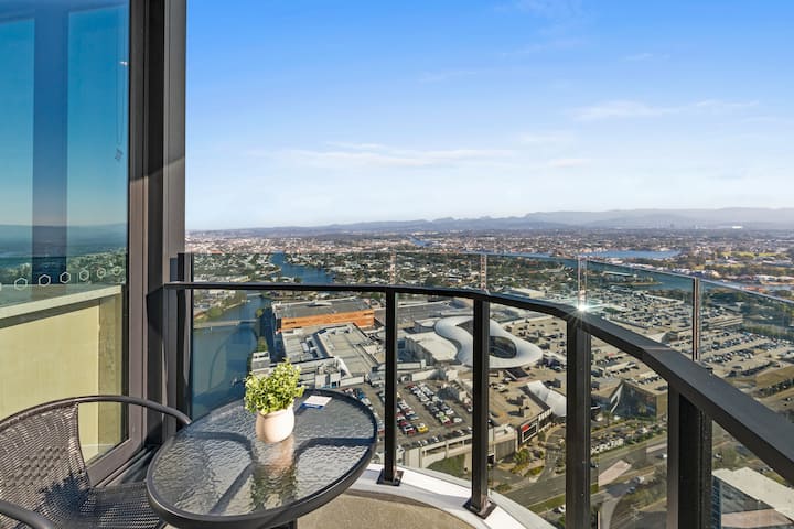 Elegant 2br Broadbeach Island Getaway - Gold Coast