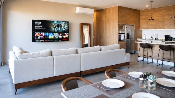Spacious Family Retreat | Sleeps 9 | Heated Pool - Cabo San Lucas