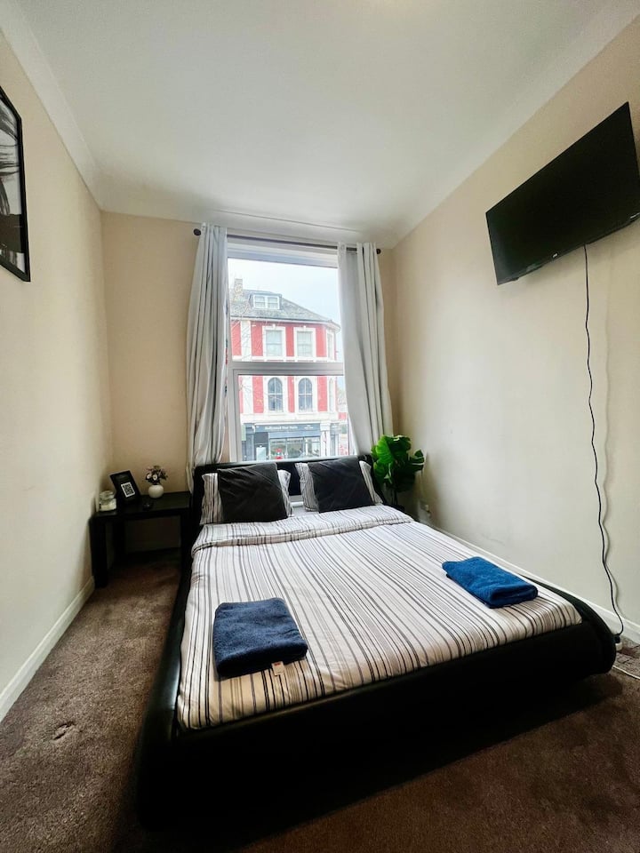 Apartment Sleeps 4 Near Station - Croydon