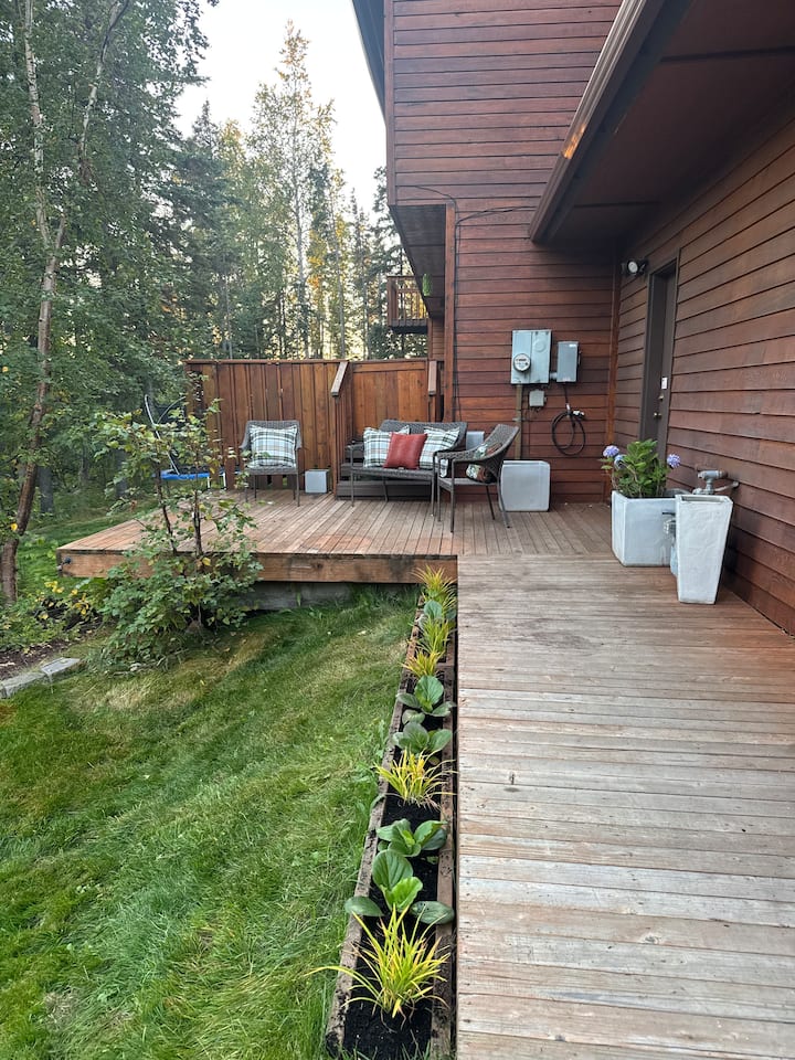 Hillside Hideaway | Cozy Stay Near Hilltop - Anchorage, AK