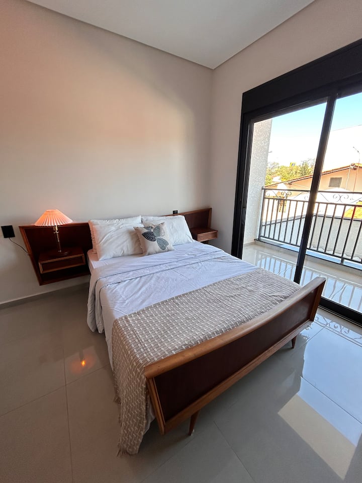 Apartamento No Centro Com Ar Condicionado. - Socorro