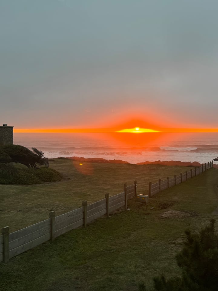 New Listing-yachats Coastal Dream- Ocean Views - Yachats, OR
