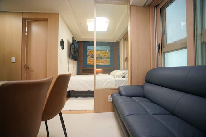 [Gangnam Luxury] Premium Separated Deluxe Suite - Seoul