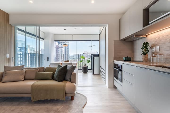 Charming & Modern 2br Apt | Pinheiros - São Paulo